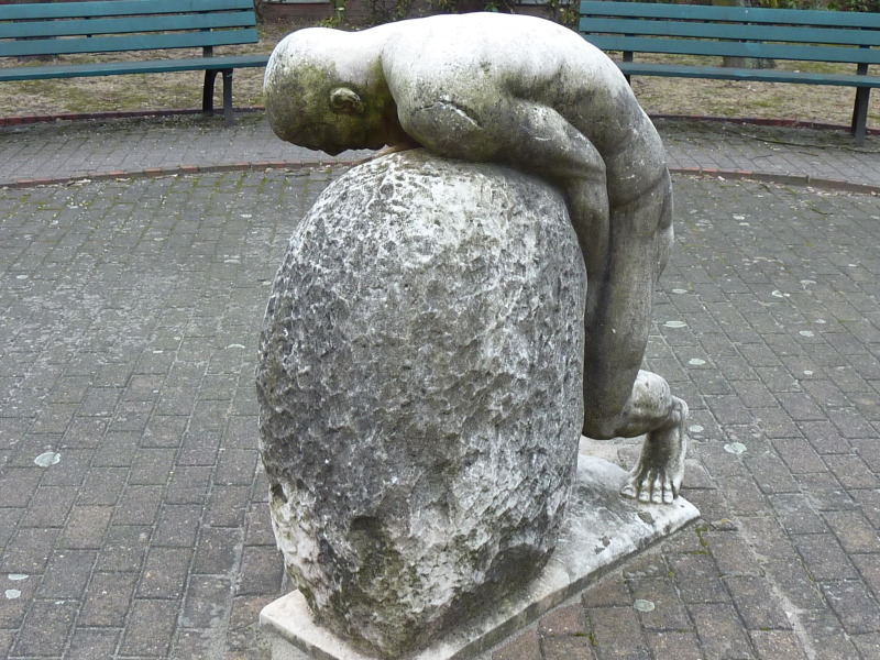 Skulptur Sysiphos - Berlin.de