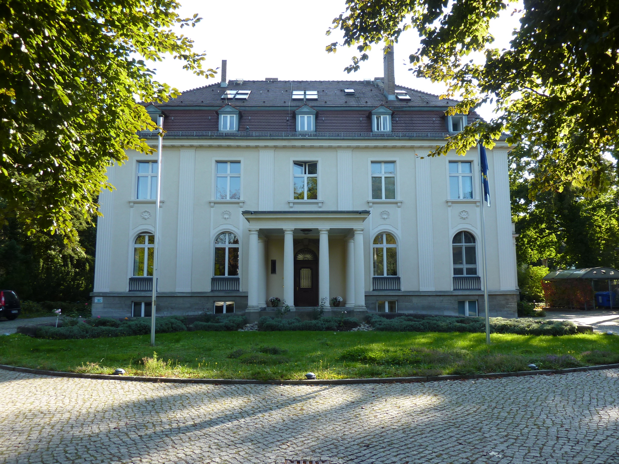 Europäische Akademie Berlin e.V. - Berlin.de