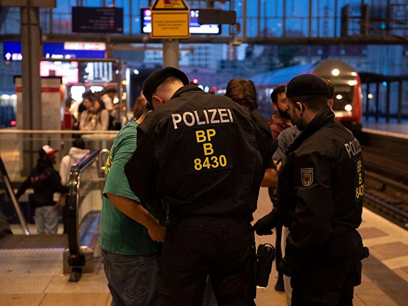 Aerial bomb in Spandau: defusing successful, exclusion zone lifted ...