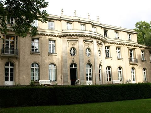 Wannsee: Auf den Spuren des 20. Jahrhunderts in Wannsee - Berlin.de