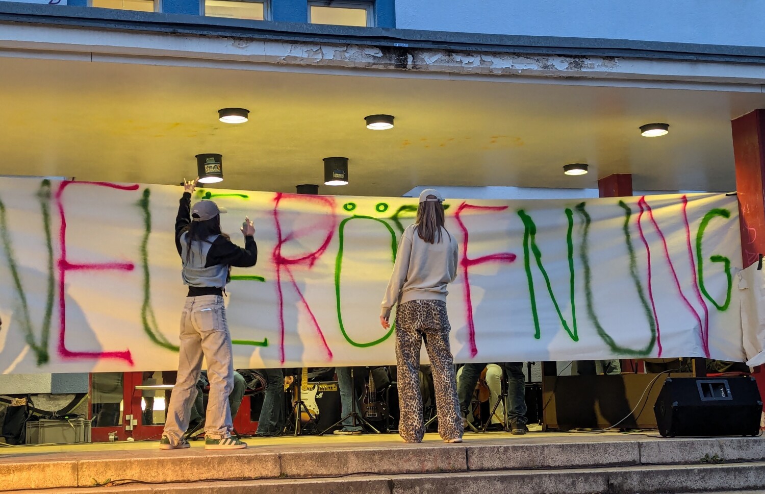 Neugestalteter Schulhof der Kurt-Tucholsky-Oberschule in Pankow ...